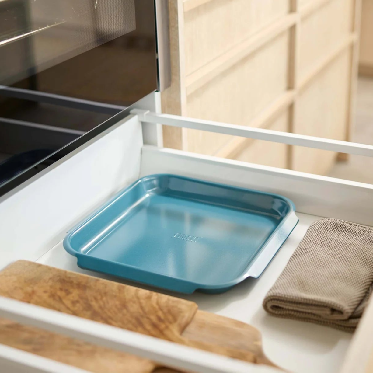 Joseph Joseph Nest Bake Non-Stick Baking Tray - Medium